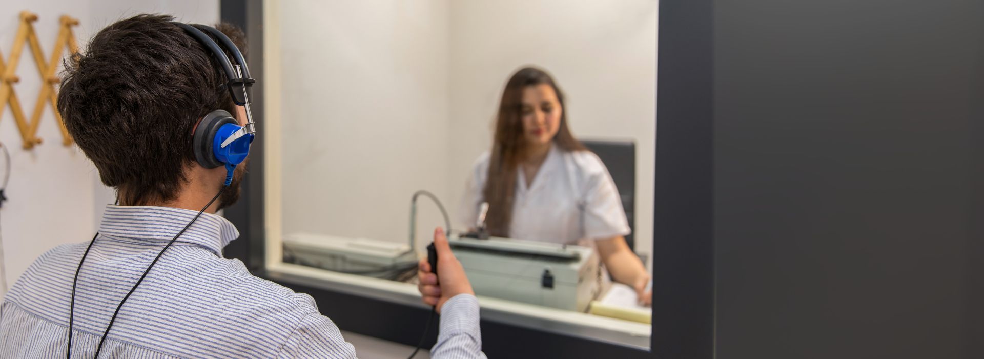 ehs booth (1) - Expert Hearing